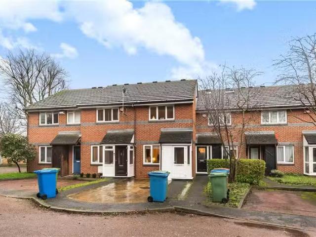 Henley Drive, London, SE1 3AR