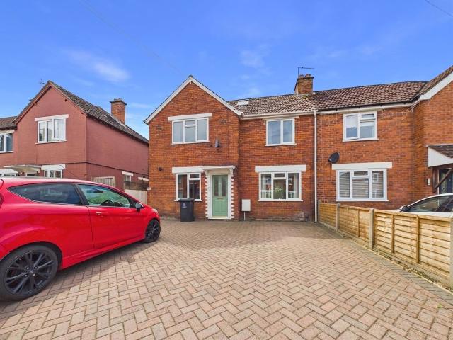 Henley Place, Gloucester GL1, 2 bed maisonette to rent, £1,200 pcm | PrimeLocation
