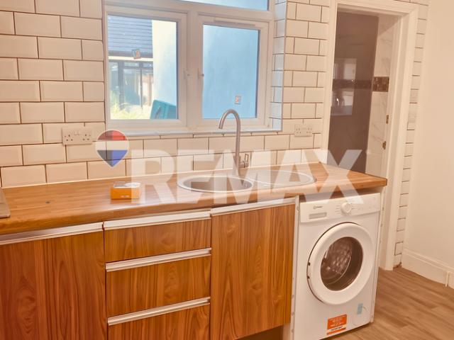 Henley Road, Ilford IG1, Studio to rent, £1,150 pcm | PrimeLocation