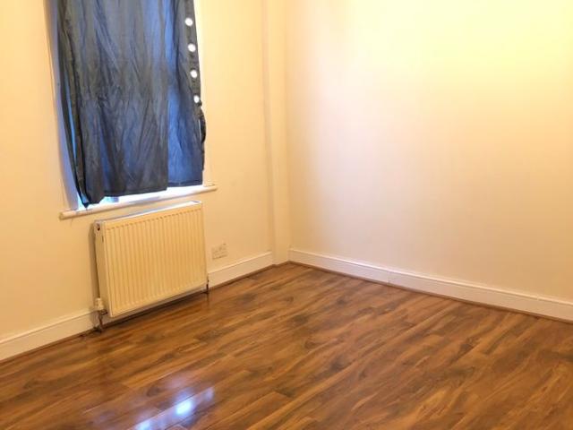 Henley Road, Ilford IG1, 4 bed terraced house to rent, £3,000 pcm | PrimeLocation