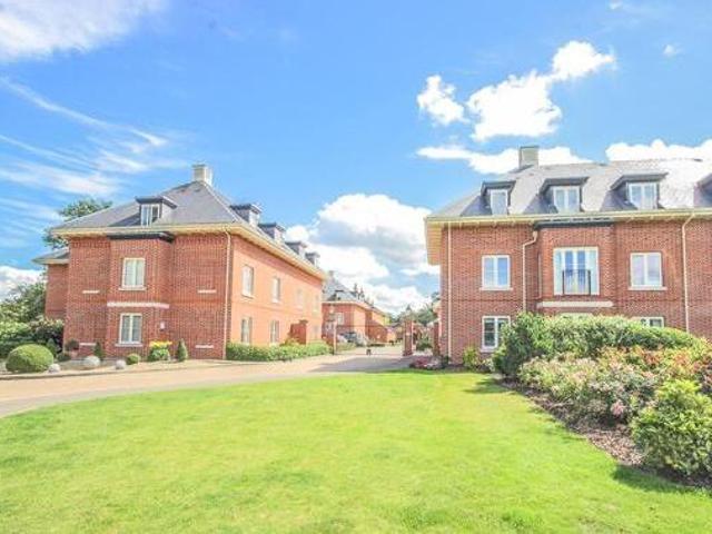 Henmarsh Court, Balls Park, 2 Bedroom Apartment