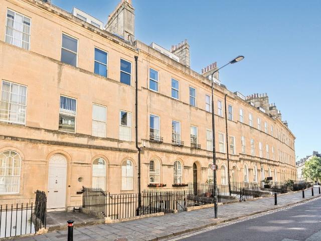 Henrietta Street, Bath BA2, 3 bed maisonette to rent, £3,500 pcm | PrimeLocation