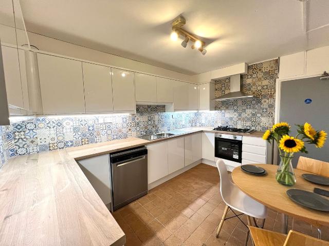 Henrietta Street, Swansea SA1, 6 bed shared accommodation to rent, £2,100 pcm | PrimeLocation