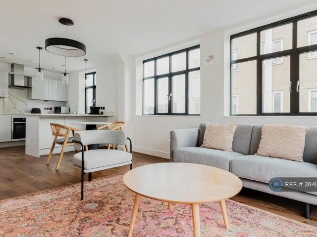 Henriques St, London, E1 1 bed flat to rent £2,695 pcm £622 pw
