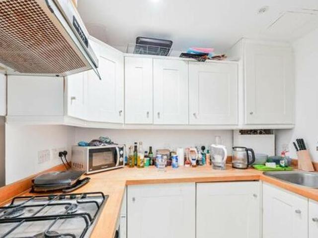 Henriques Street, Aldgate, Studio Flat For