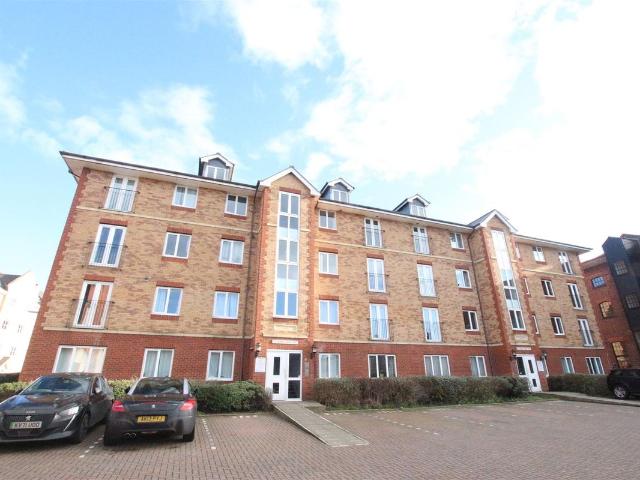 Henry Bird Way, Northampton NN4, 2 bed flat to rent, £975 pcm | PrimeLocation