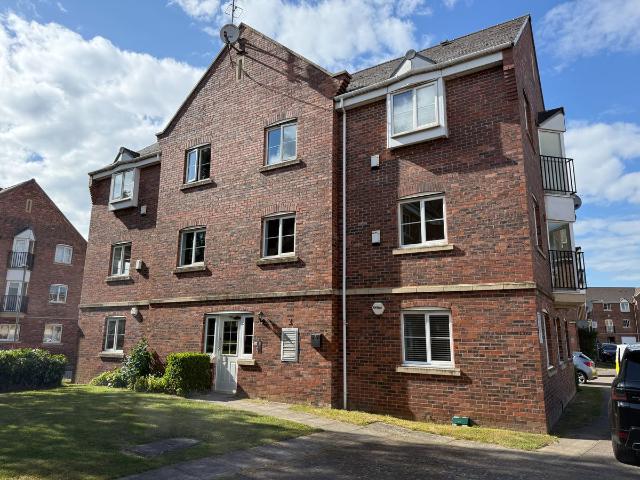Henry Bird Way, Southbridge, Northampton NN4, 2 bed flat to rent, £900 pcm | PrimeLocation