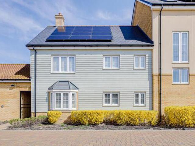 Henry Crescent, Rochford, 2 Bedroom Flat
