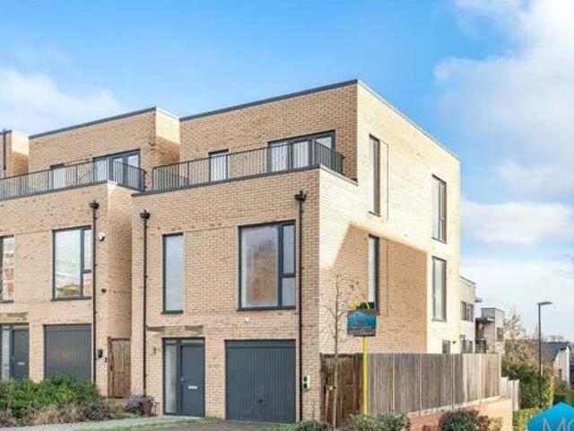 Henry Darlot Drive, London, 4 Bedroom Detached