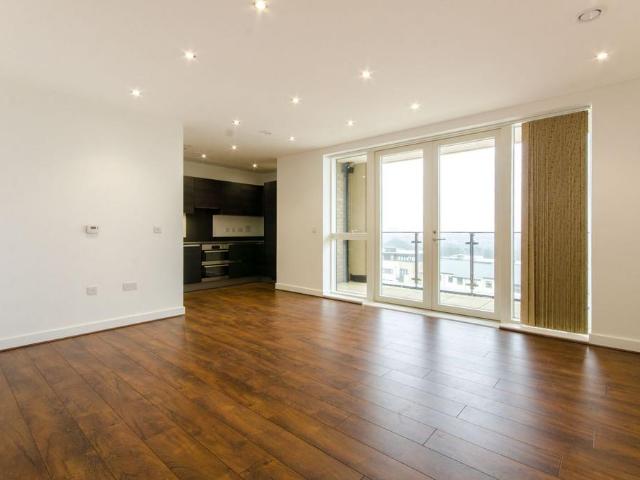 Henry Darlot Drive, Mill Hill. 2 bed flat to rent £2,500 pcm £577 pw