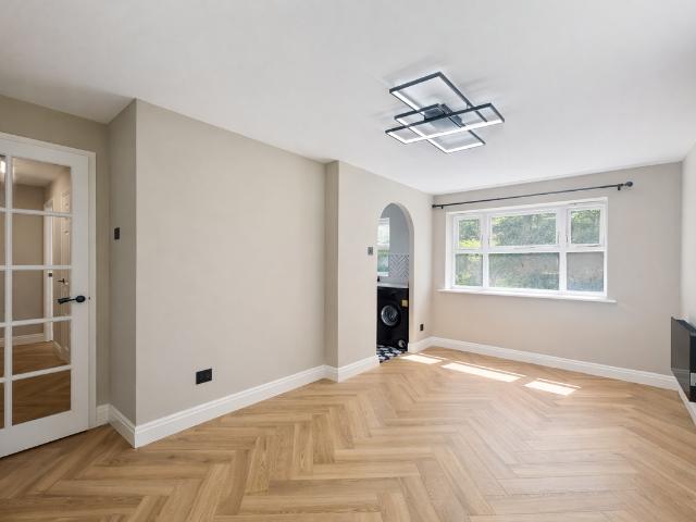 Henry Doulton Drive, London SW17, 1 bed flat to rent, £1,950 pcm | PrimeLocation