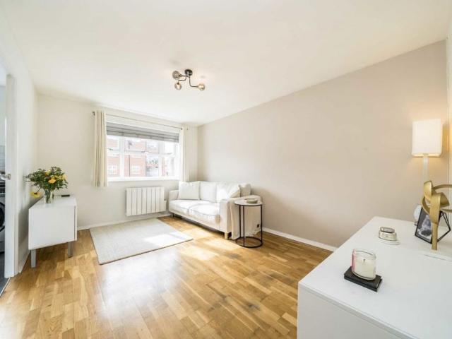 Henry Doulton Drive, SW17, London