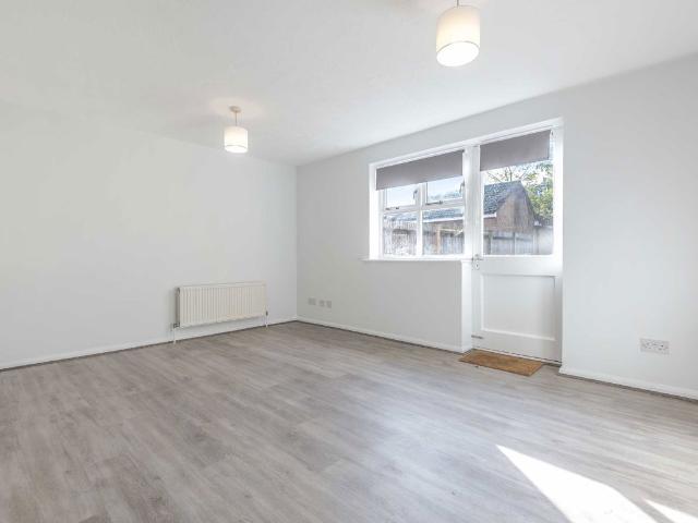Henry Doulton Drive, Tooting Bec SW17, 3 bed terraced house to rent, £3,000 pcm | PrimeLocation
