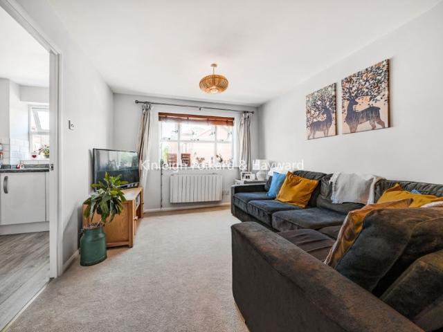 Henry Doulton Drive, Tooting, London, SW17
