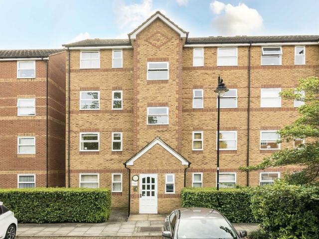 Henry Doulton Drive, Tooting SW17, 1 bed flat to rent, £1,850 pcm | PrimeLocation
