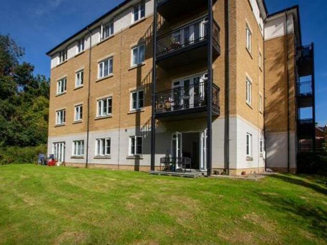Henry House, Renfields, 2 Bedroom Flat