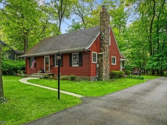 Henry Pl, Wyckoff, Home For Sale