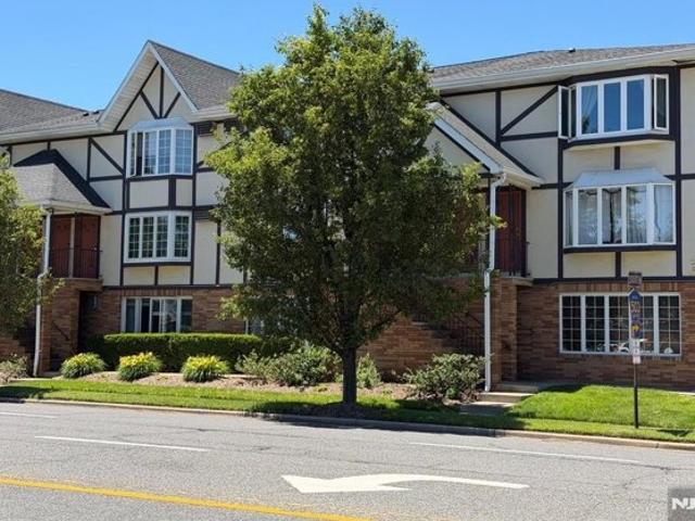 Henry Pl Apt B, Hackensack, Condo For Sale