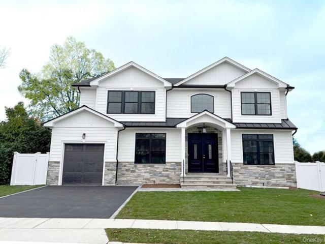 Henry Rd, Merrick, Home For Sale