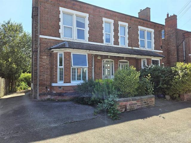 Henry Road, West Bridgford, Nottingham, Nottinghamshire NG2, 2 bed flat to rent, £1,100 pcm | PrimeLocation