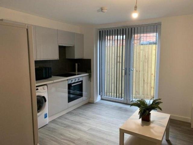 Henry Road 2 bed house share to rent £1,646 pcm £380 pw