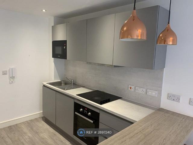 Henry St, Sheffield S3, Studio to rent, £700 pcm | PrimeLocation