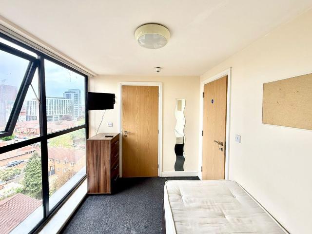 Henry Street, Liverpool L1, Room to rent, £425 pcm | PrimeLocation