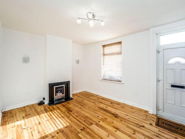 Henry Street, Wakefield WF2, 2 bed property to rent, £800 pcm | PrimeLocation