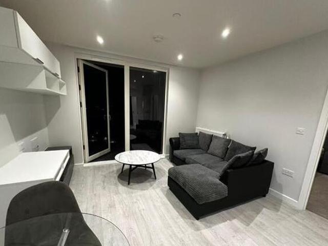 Henry Strong Road, Harrow, 2 Bedroom Flat