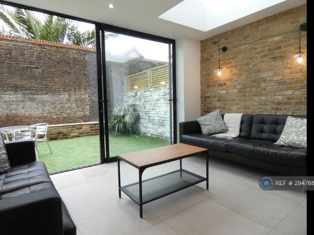 Henshaw Street, London, SE17 4 bed terraced house to rent £5,099 pcm £1,177 pw