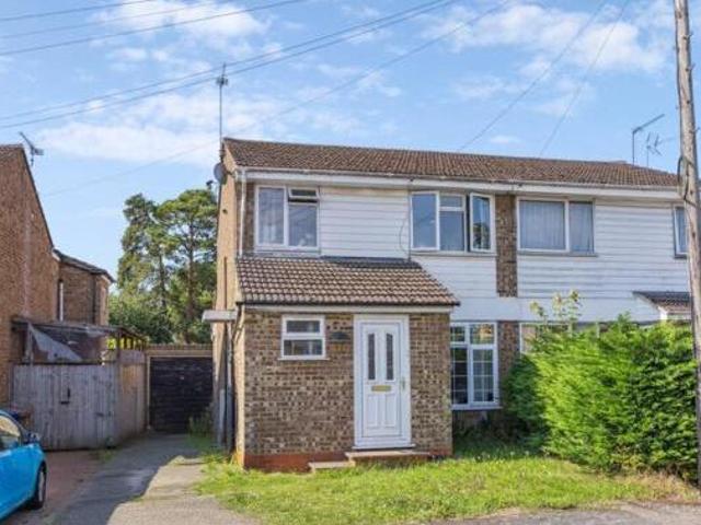 Hensley Close, Hitchin, 3 Bedroom Semi detached