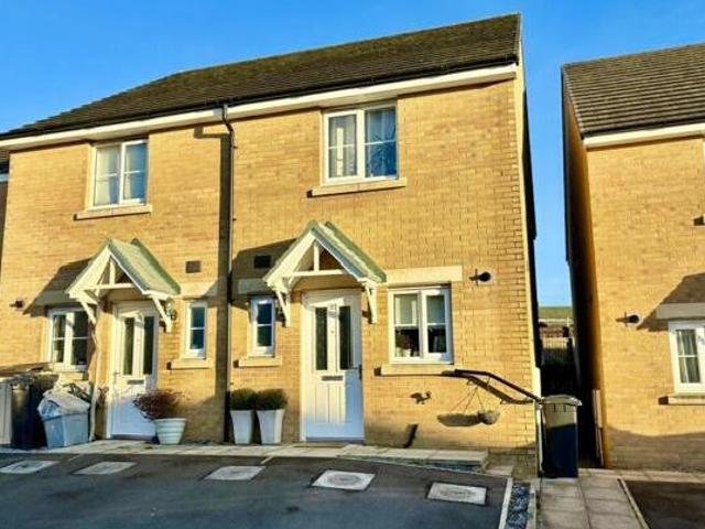 Heol Alfred Wallace, Rhos, 2 Bedroom Semi detached
