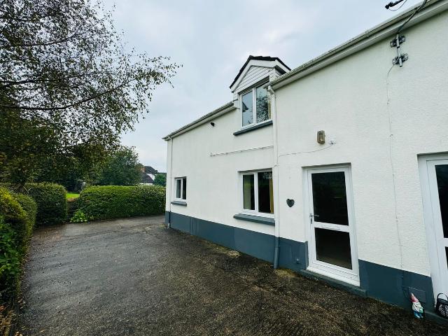 Heol Bolahaul, Carmarthen SA31, 2 bed cottage to rent, £700 pcm | PrimeLocation