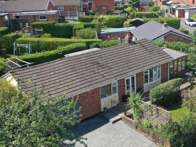 Heol Caradoc, Coedpoeth, 2 Bedroom Detached