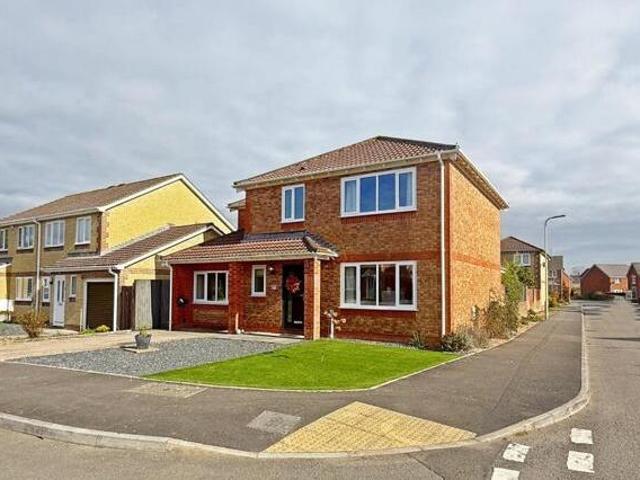Heol Celynnen, Llanharry, 4 Bedroom Detached