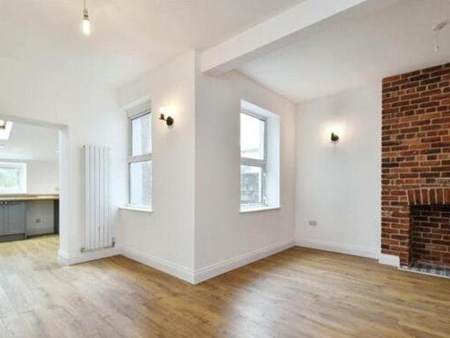 Heol Las, Ammanford, 3 Bedroom Semi detached