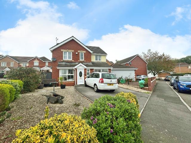 Heol Leubren, Barry CF63, 4 bed property to rent, £1,600 pcm | PrimeLocation