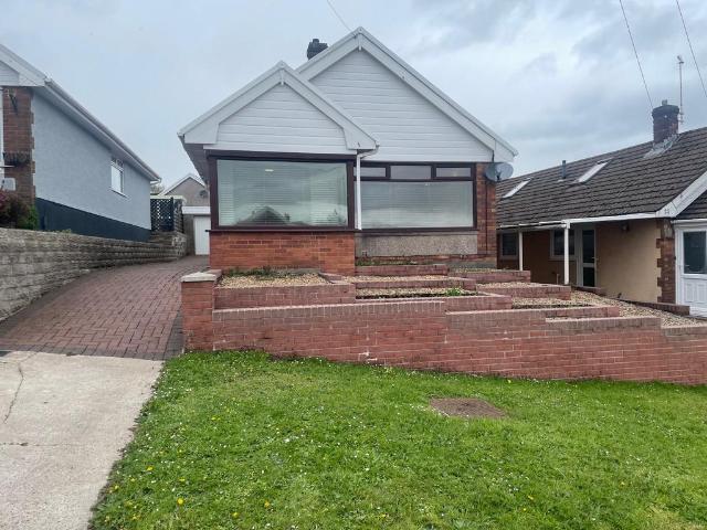 Heol Rhosyn, Morriston, Swansea 3 bed bungalow to rent £1,095 pcm £253 pw