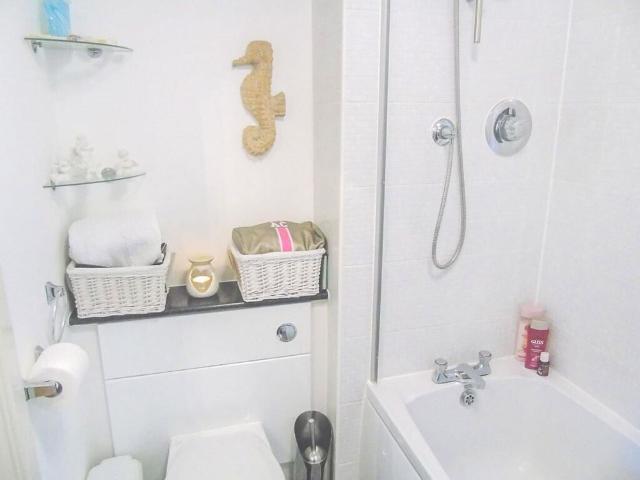 Heol Staughton, CARDIFF