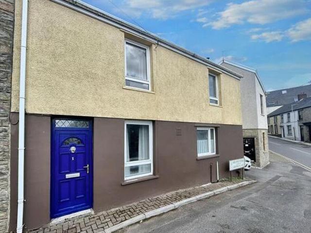Heol Sticil y beddau, Llantrisant, 2 Bedroom End