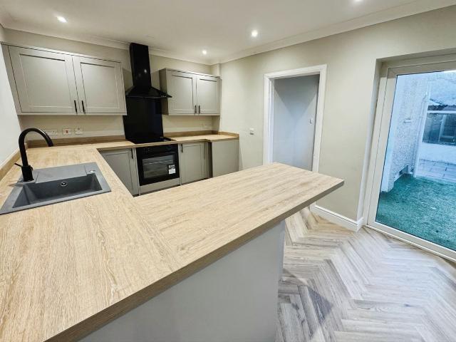 Heol Tregoning, Llanelli SA15, 3 bed property to rent, £950 pcm | PrimeLocation