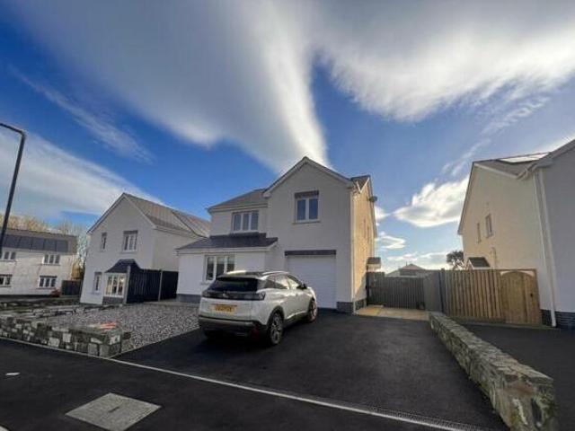 Heol Y Cwm, Cross Inn, 4 Bedroom Detached