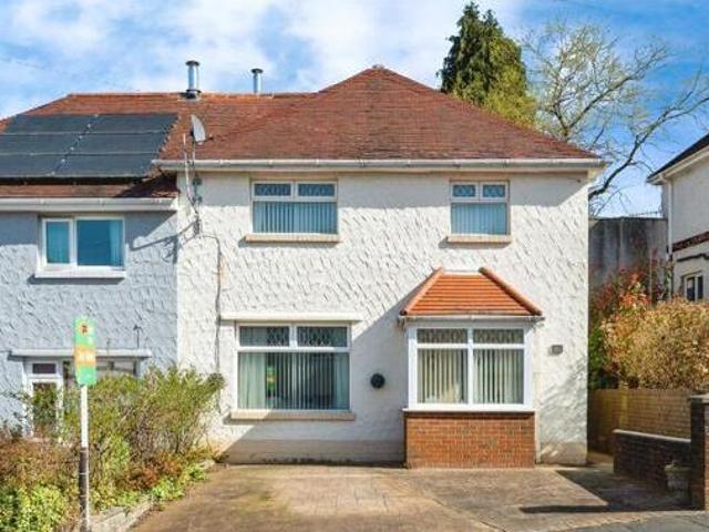 Heol Y Berllan, Crynant, 3 Bedroom Semi detached