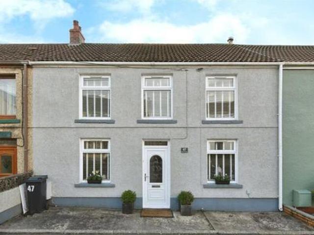 Heol Y Gors, Cwmgors, 4 Bedroom Semi detached