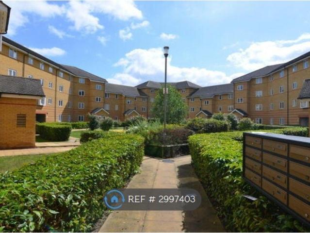 Heath Court, London SE9, 2 bed flat to rent, £1,700 pcm | PrimeLocation