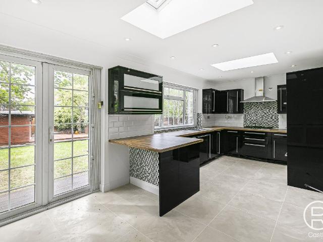 Heath Close, Ealing W5, 5 bed detached house to rent, £4,999 pcm | PrimeLocation