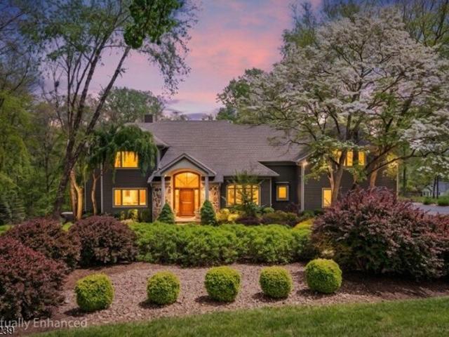 Heath Dr, Chester Township, Home For Sale