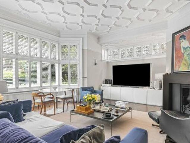 Heath Drive, London, 2 Bedroom Apartment