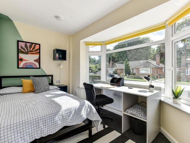 Heath Hill Avenue, Brighton BN2 8 bed house to rent £7,107 pcm £1,640 pw