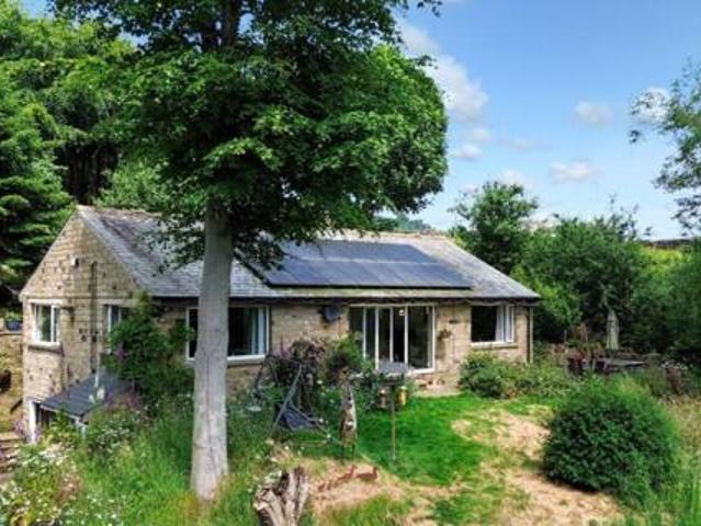 Heath House View, Ridings Lane, 3 Bedroom Detached